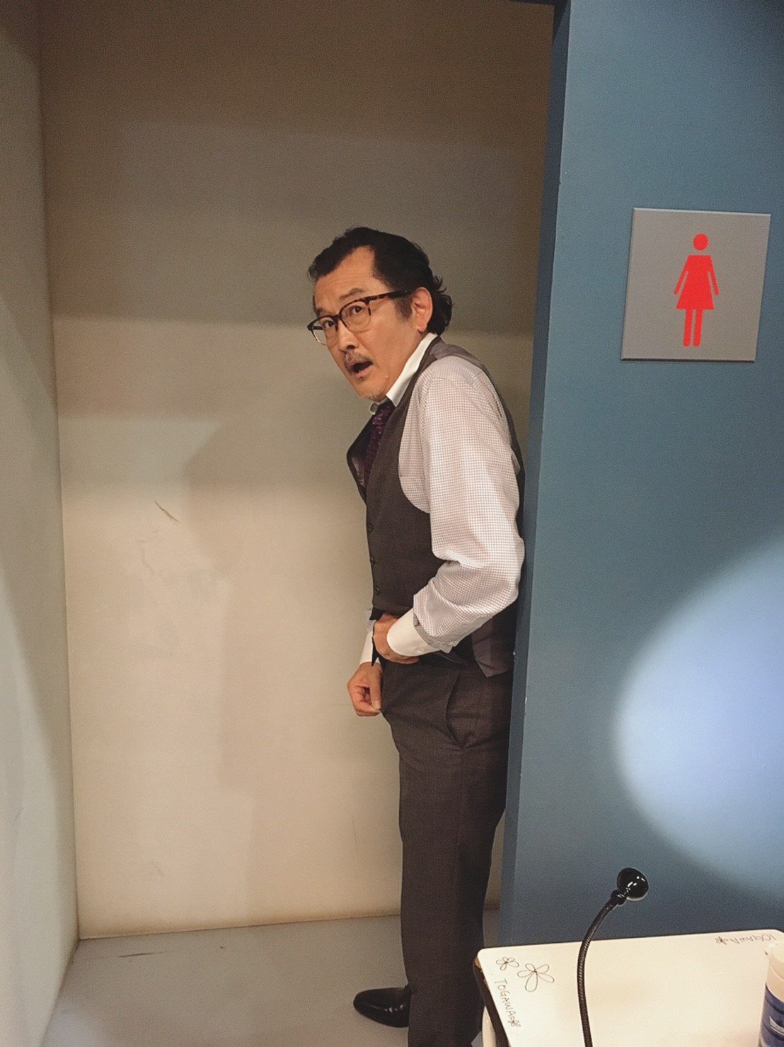テレ朝post 硬派な作品なのに豪華『刑事7人』出演陣から“トイレ間違える”写真続々!